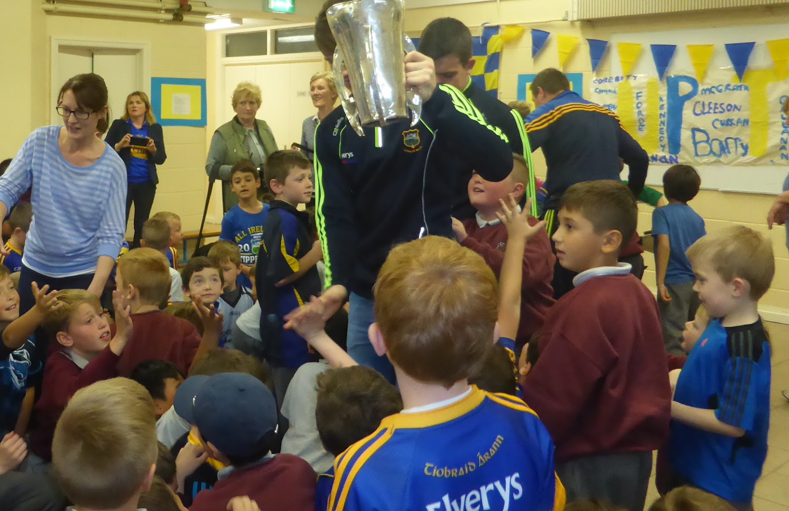 Liam McCarthy & the Irish Press cups come to the CBS – C.B.S Primary ...