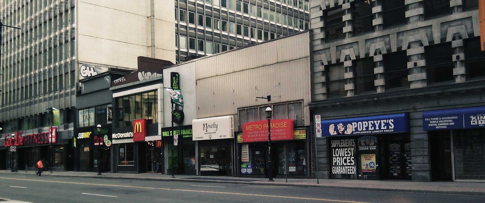 Whisky Prajer: The Dineen Building, at Adelaide and Yonge Street