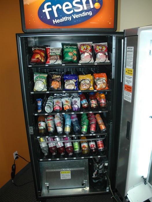 Vending Machine yang menjual makanan dan minuman sehat - Boku no Blog