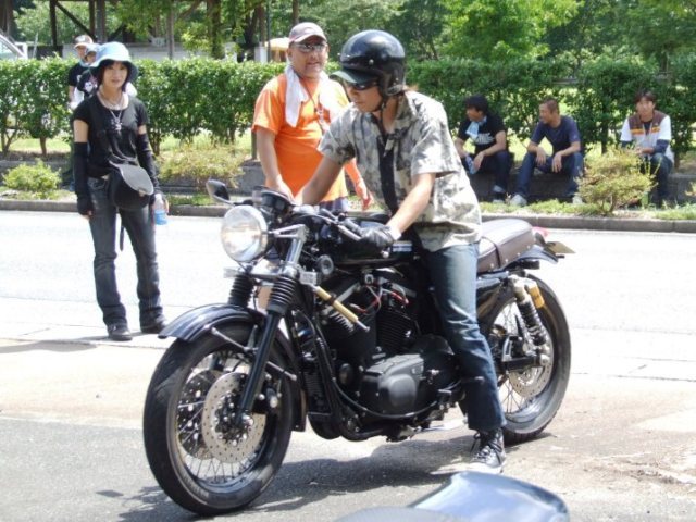 DUECILINDRI: Harley cafè racer made in Japan