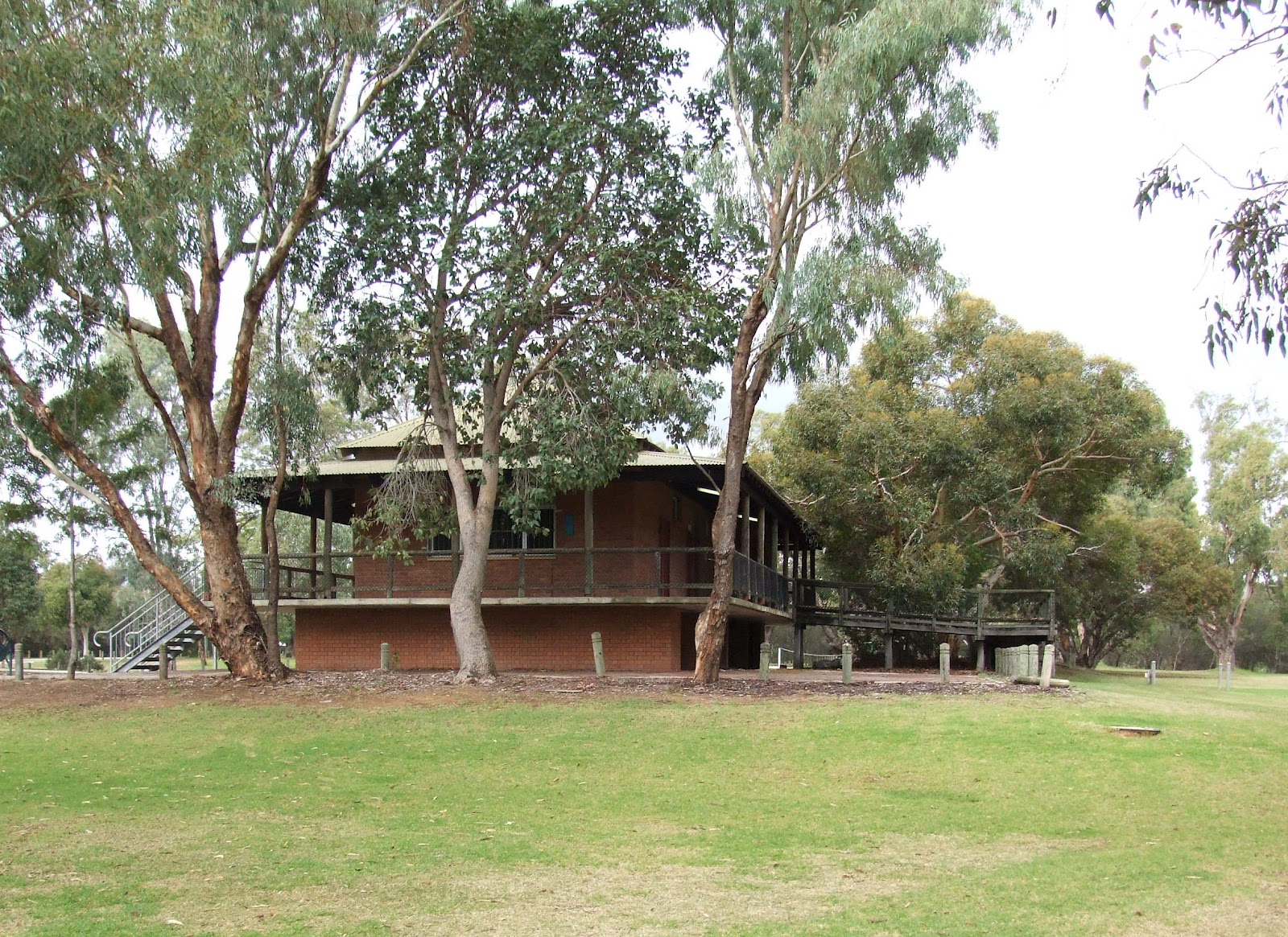 Sandy's Aussie Photoblog: Garvey Park in Belmont, Perth Western Australia