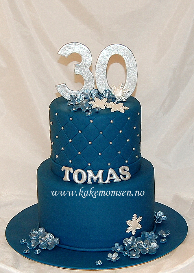 Kakemomsen heter nå Designkaker AS: 30 års-kake til gutt...