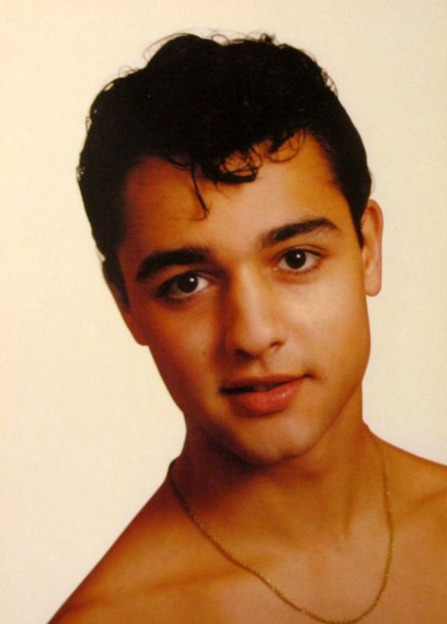 Sal Mineo: Classic Cultural Icon of the Late 1950s But Tragic Life ...