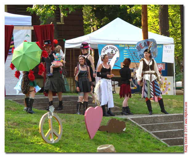 Randy & Meg's Garden Paradise: Peace, Love, Beaver!