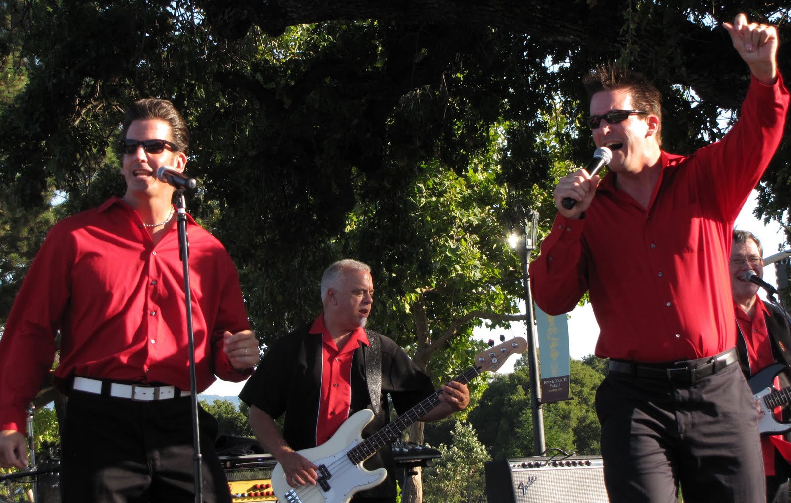 Celebrity Gems Entertainment: 50's Rock and Roll band turns up the Heat ...