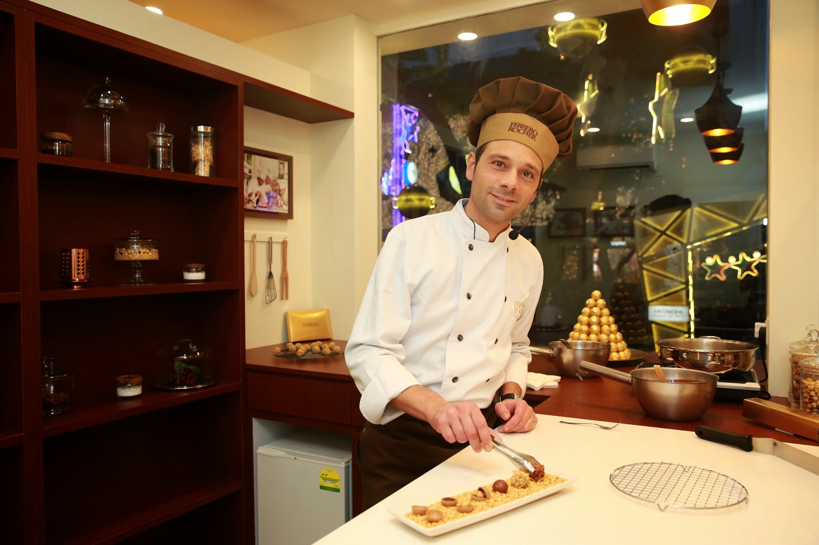 Pasticceria Ferrero boutique is now open in Singapore at Wisma Atria ...