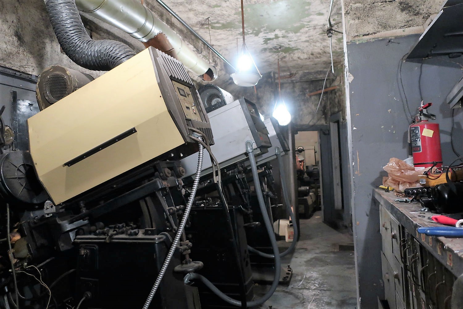 Los Angeles Theatres: State Theatre: projection booth