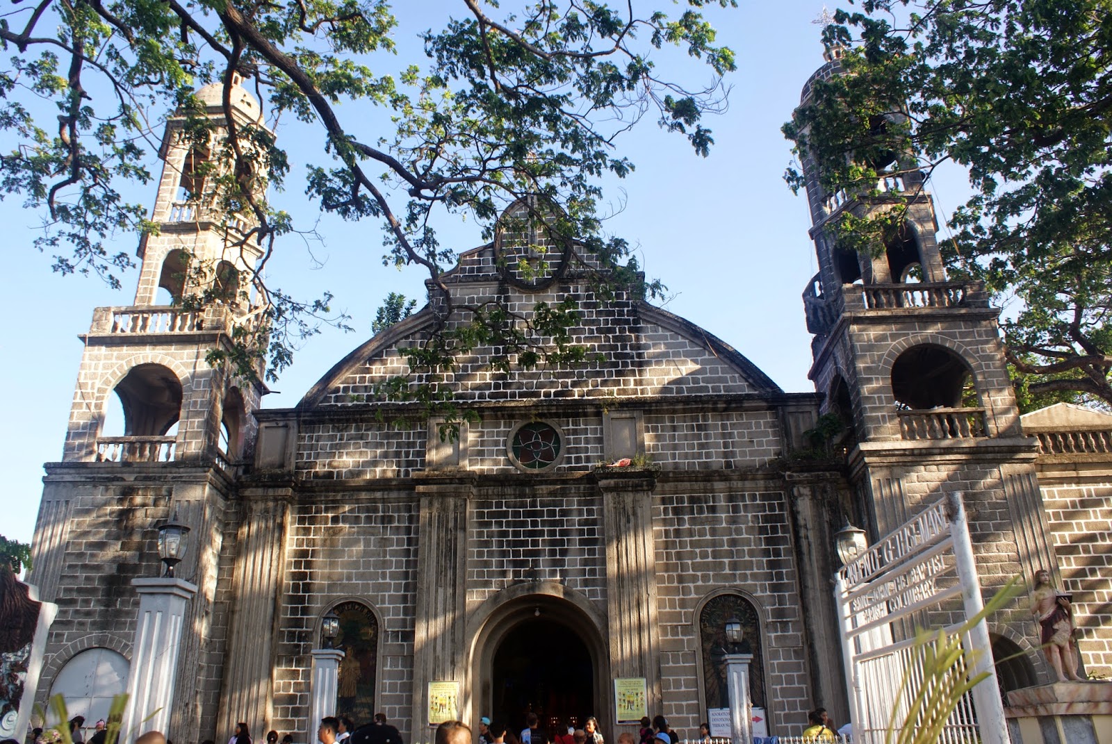 Jekoy Express: The 14 Churches Of Laguna