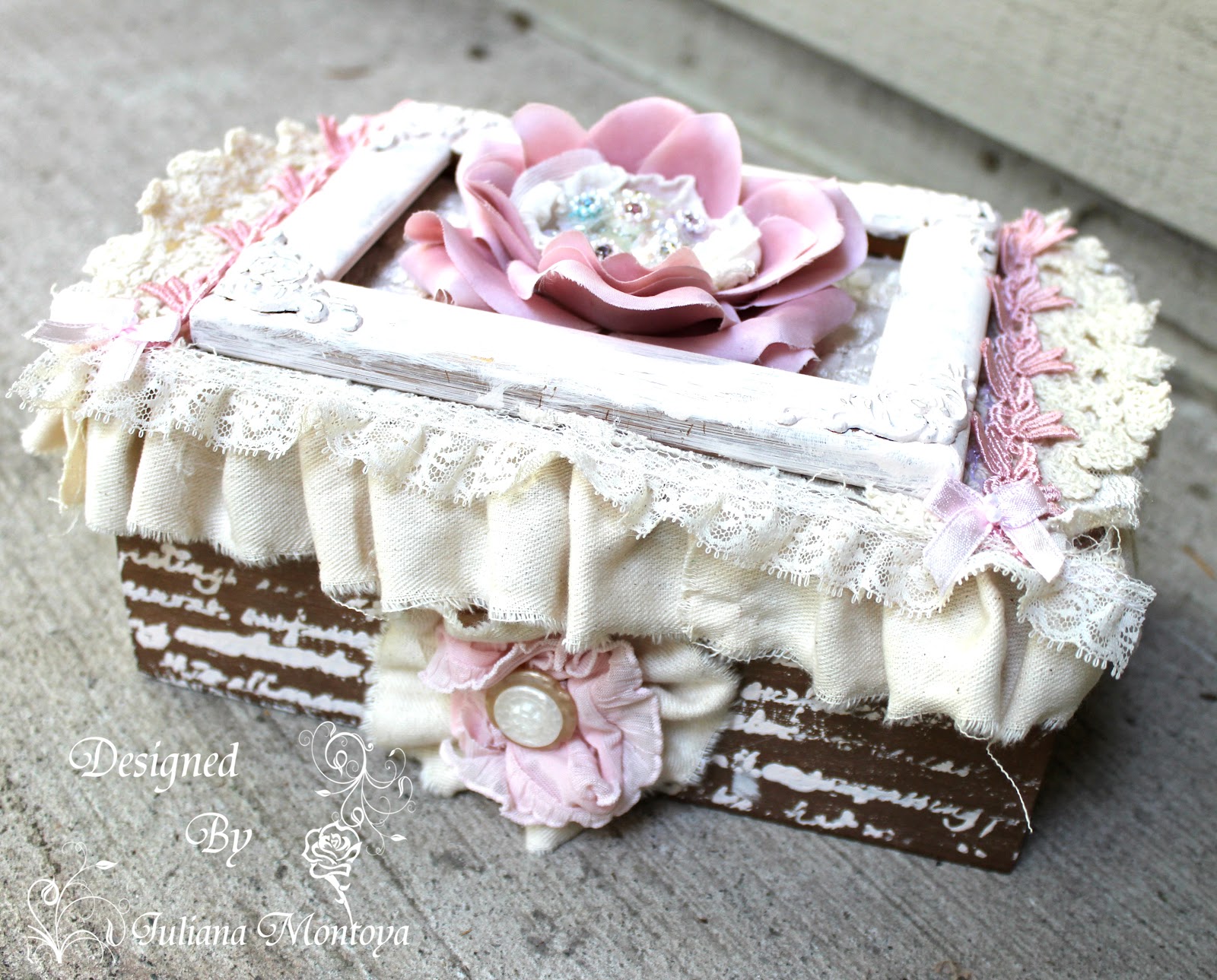 ShabbyChicJCouture : Vintage Shabby Chic Box