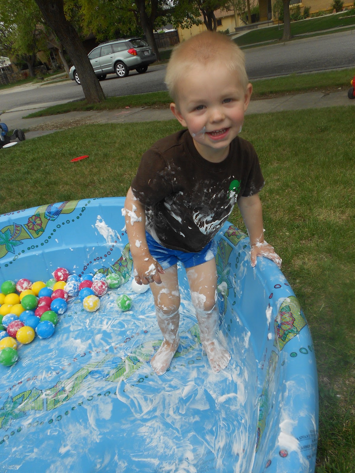 Heath Home: Shaving Cream Party in the Pool