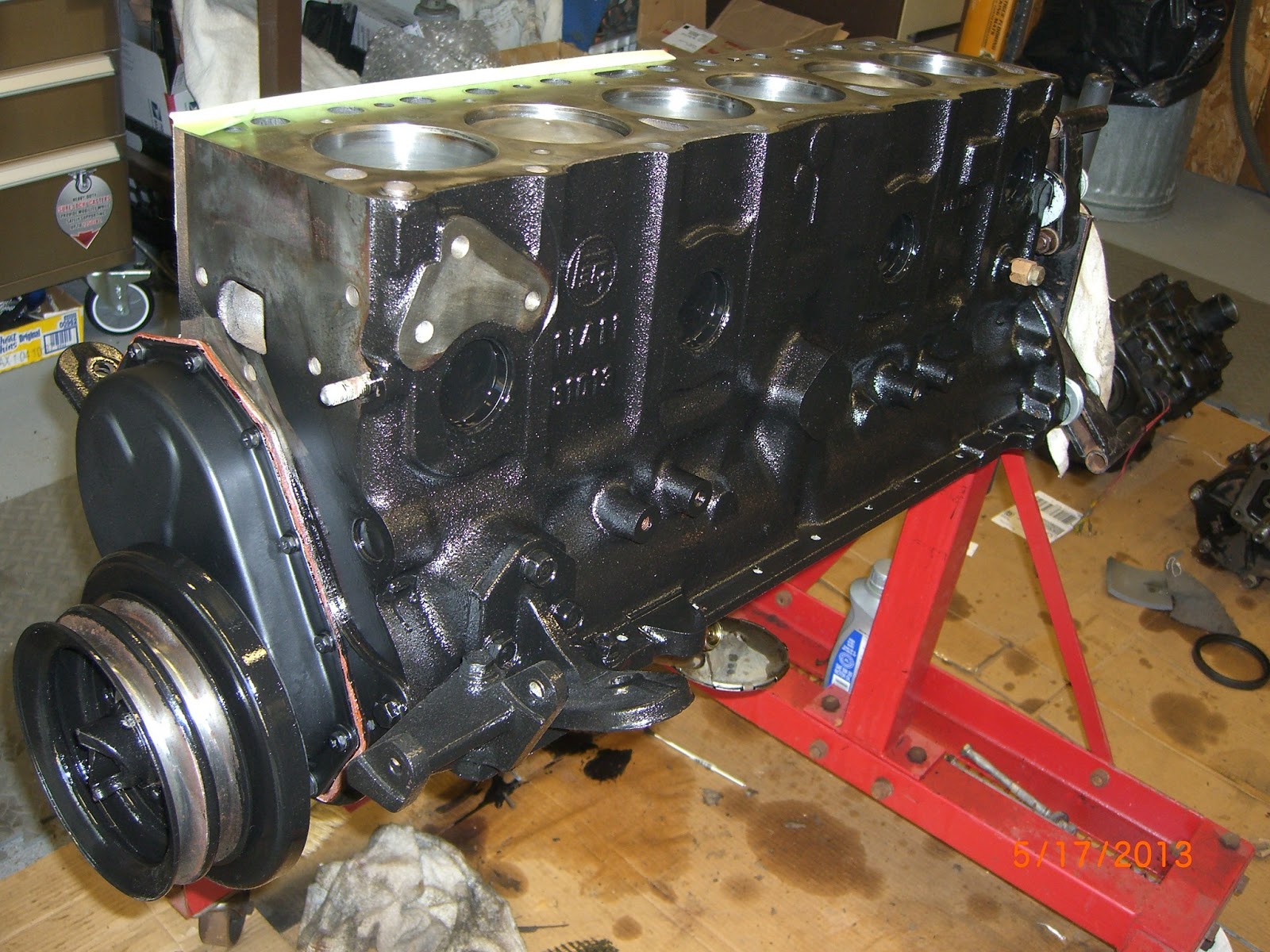 FJ40 Nut: Oil pump, engine paint and intake manifold.