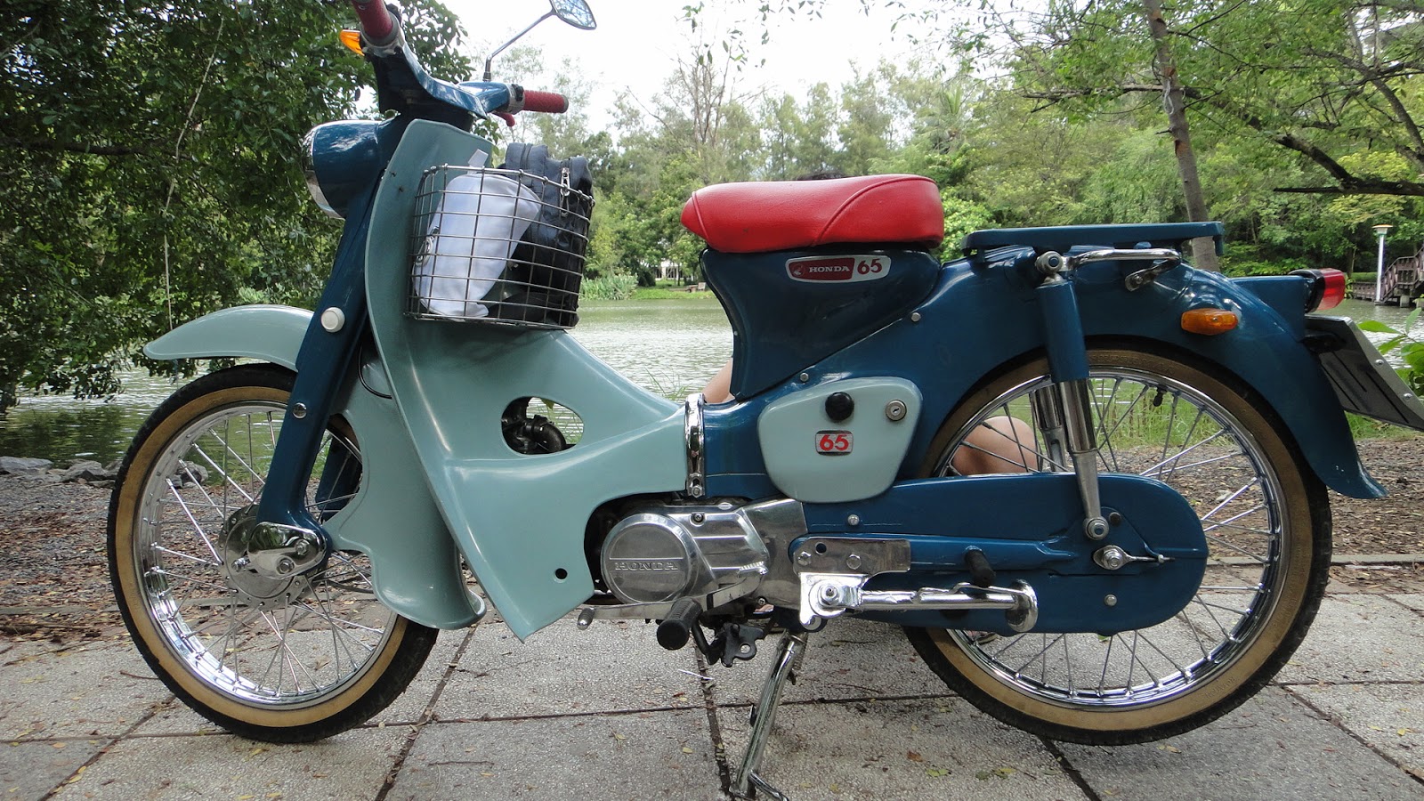 HONDA C65Y C65D จาก 0% ให้ครบ 100% : สิงหาคม 2554 รูปรถช่วงแรก