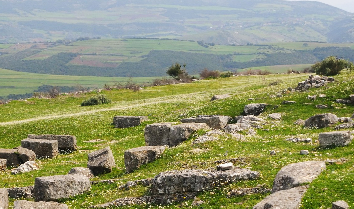 ArqueoLugares: NIKAIA / NICEIA prox. Kremenar. Ballsh. Albania.