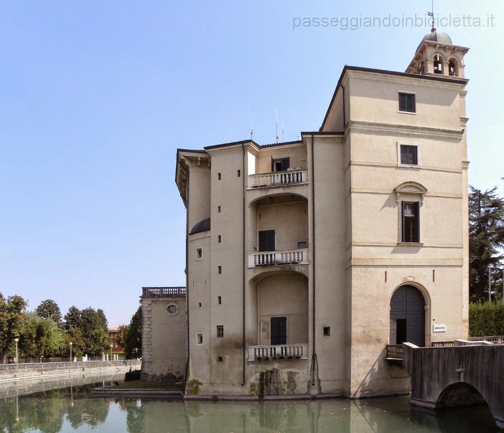 castelliere: Il castello di giovedì 26 marzo
