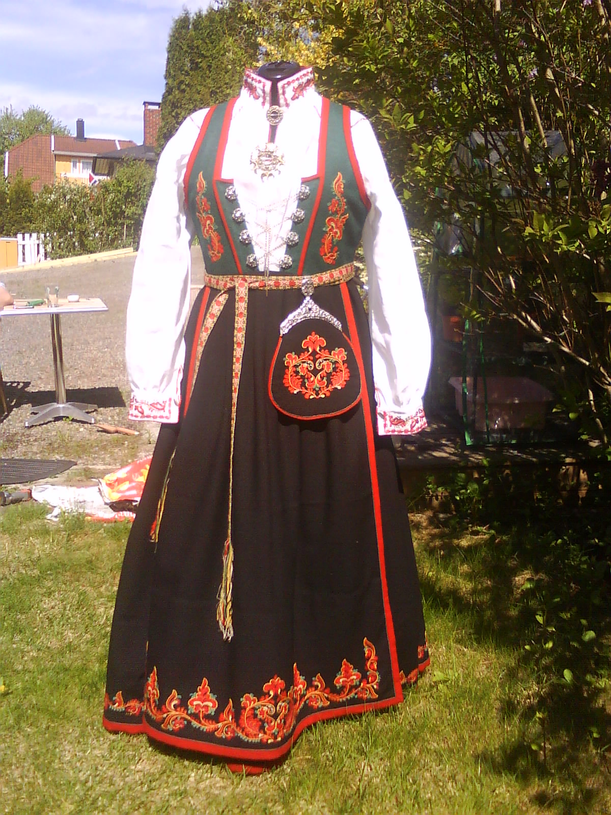 Things I love to make: A new bunad for the 17th May