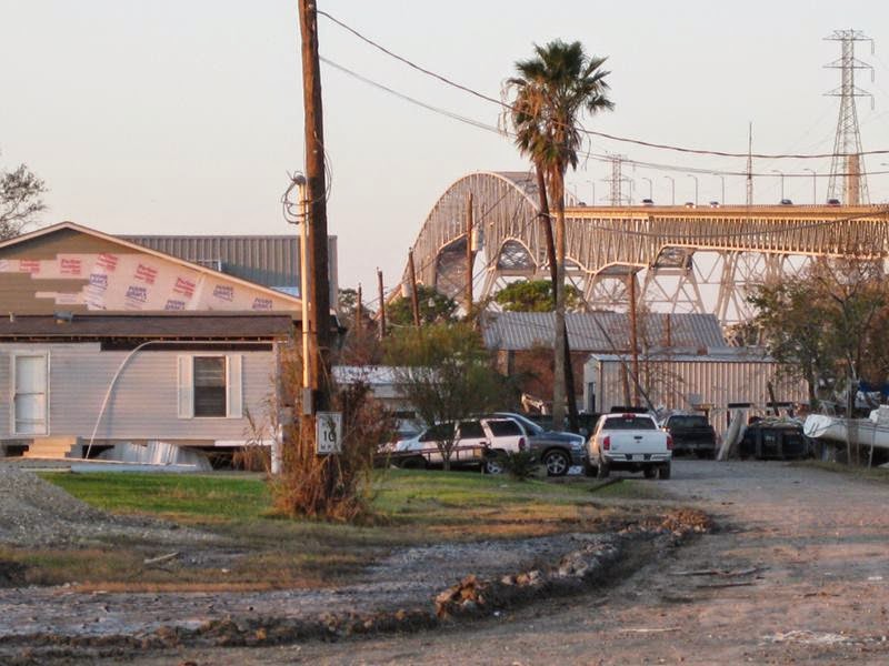 The Rainbow Bridge, Texas