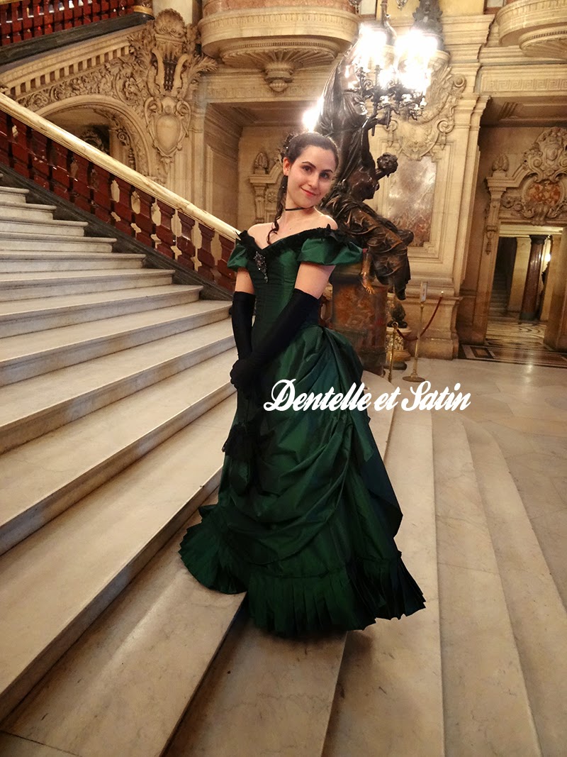 Dentelle et Satin: Opéra 2015 Green Bustle dress