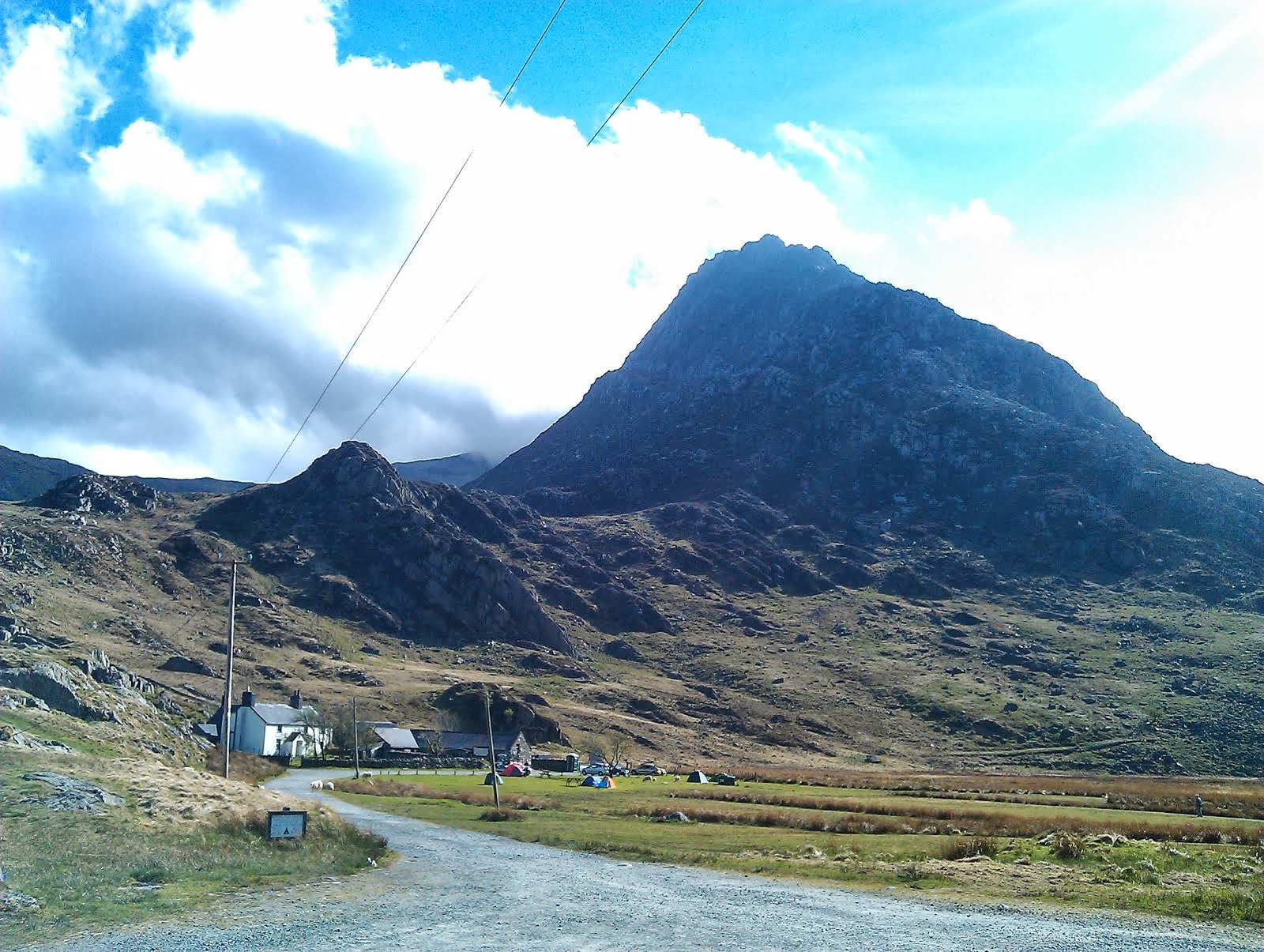 SimonClooney.co.uk: Today's office - Climbing on Tryfan Bach