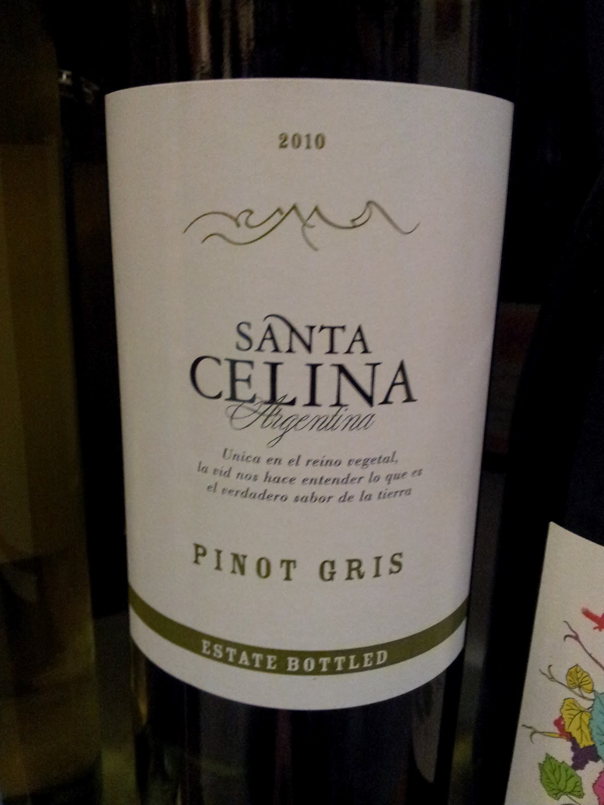 Man with Vin: 7/10 - ARG - Santa Celina, Pinot Gris 2010, £8.20