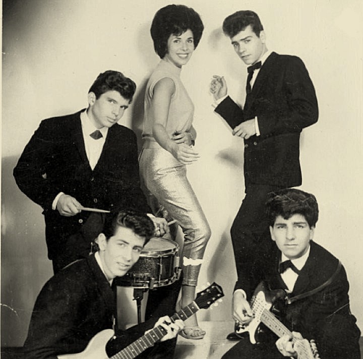 WHITE DOO-WOP COLLECTOR: THE EARLS featuring LARRY CHANCE