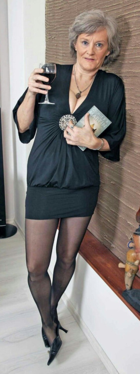 Women`s Legs And Feet In Tights Legs And Feet In Black Tights 229
