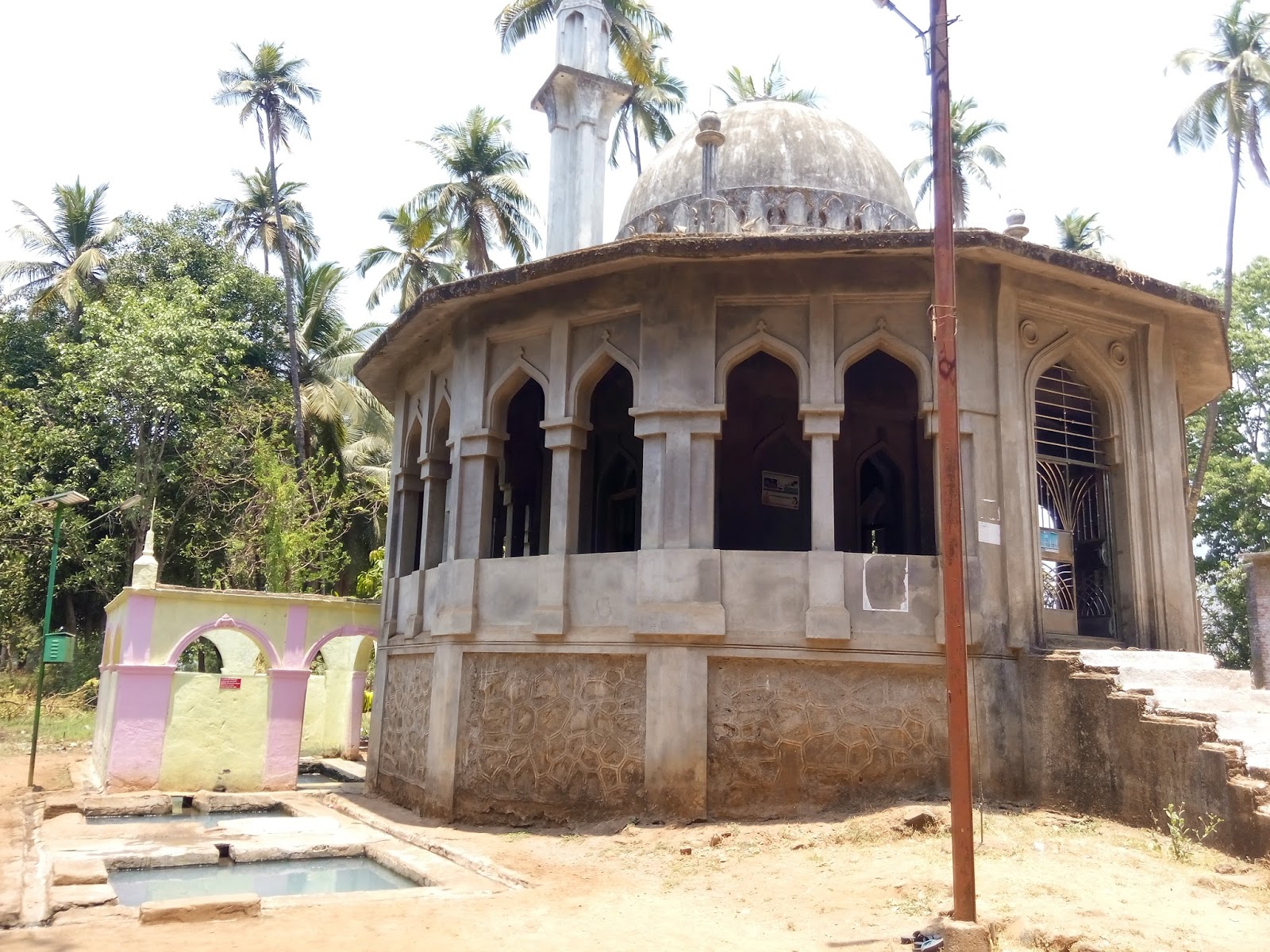 Sav Hot Water Springs across Savitri River on NH66 aka NH17 near Mahad ...