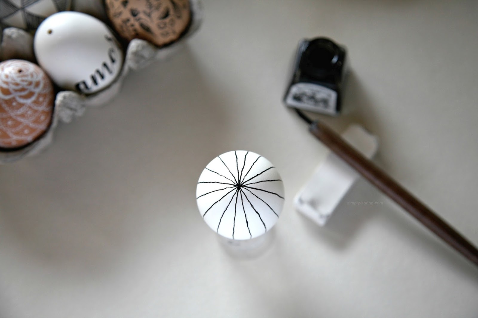 HOW TO: Easter egg lettering. | SIMPLY SPRING