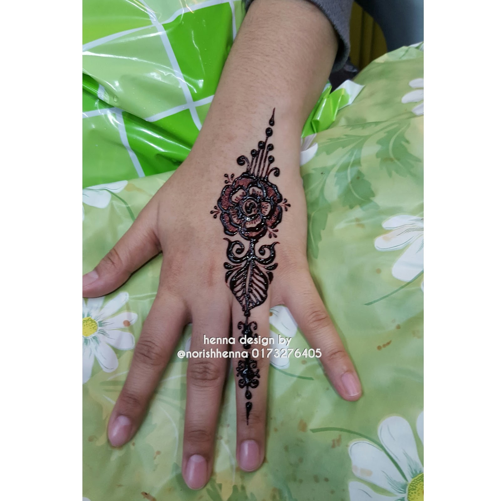 PERKHIDMATAN UKIRAN INAI PENGANTIN: Inai Tangan, simple dan sweet ...