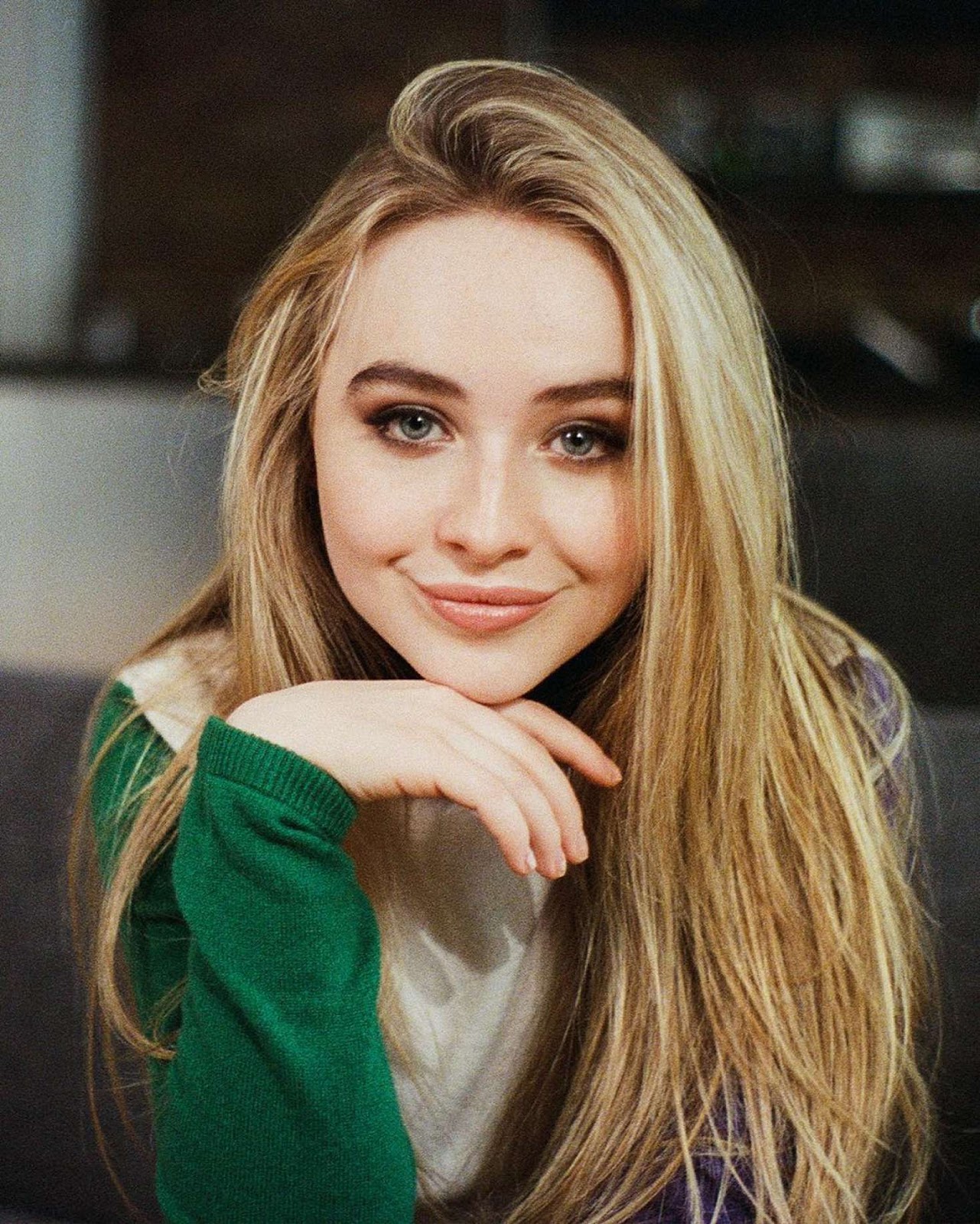 Disney Club: Sabrina Carpenter Lança Clipe De "Alien"