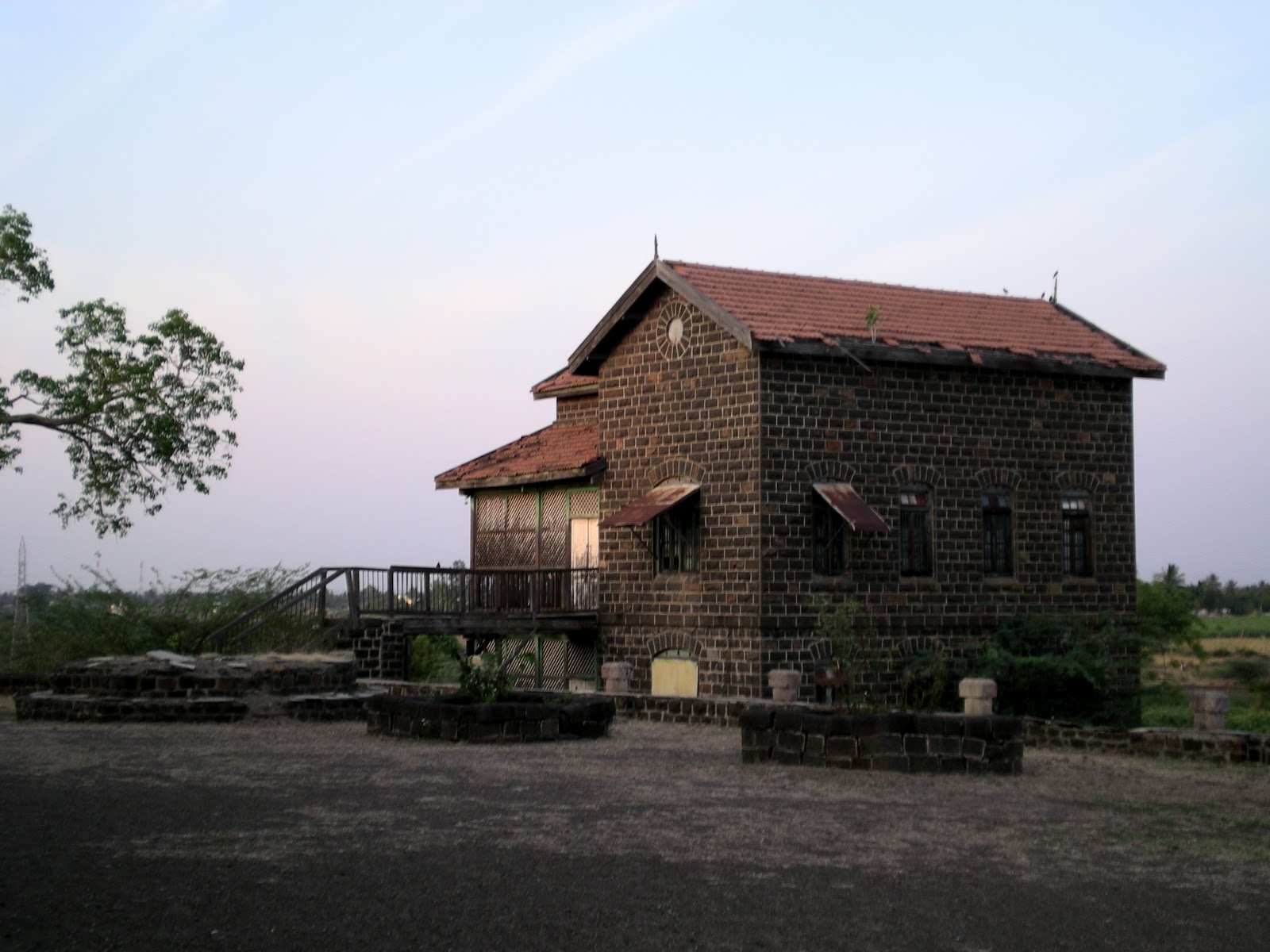 SANVAAD.: RAJWADA...raibagchi shaan.