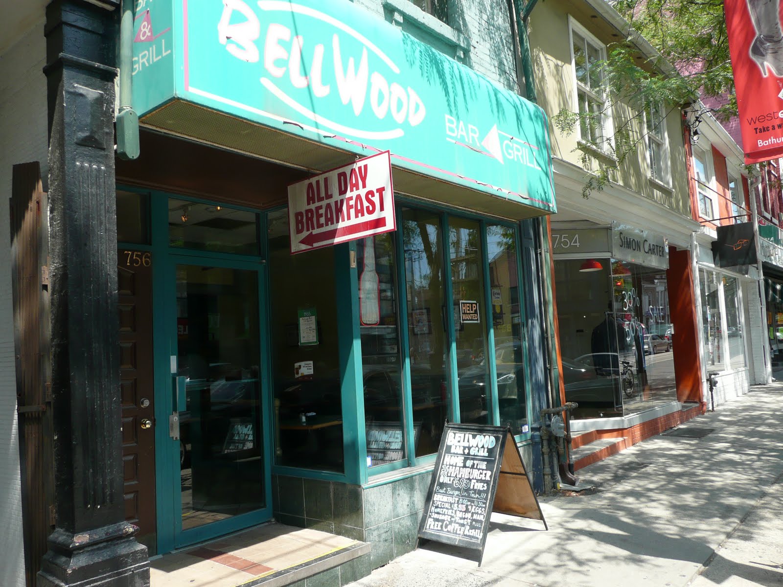 PIG OUT SPOTS: Bellwood Bar & Grill (Toronto, ON)