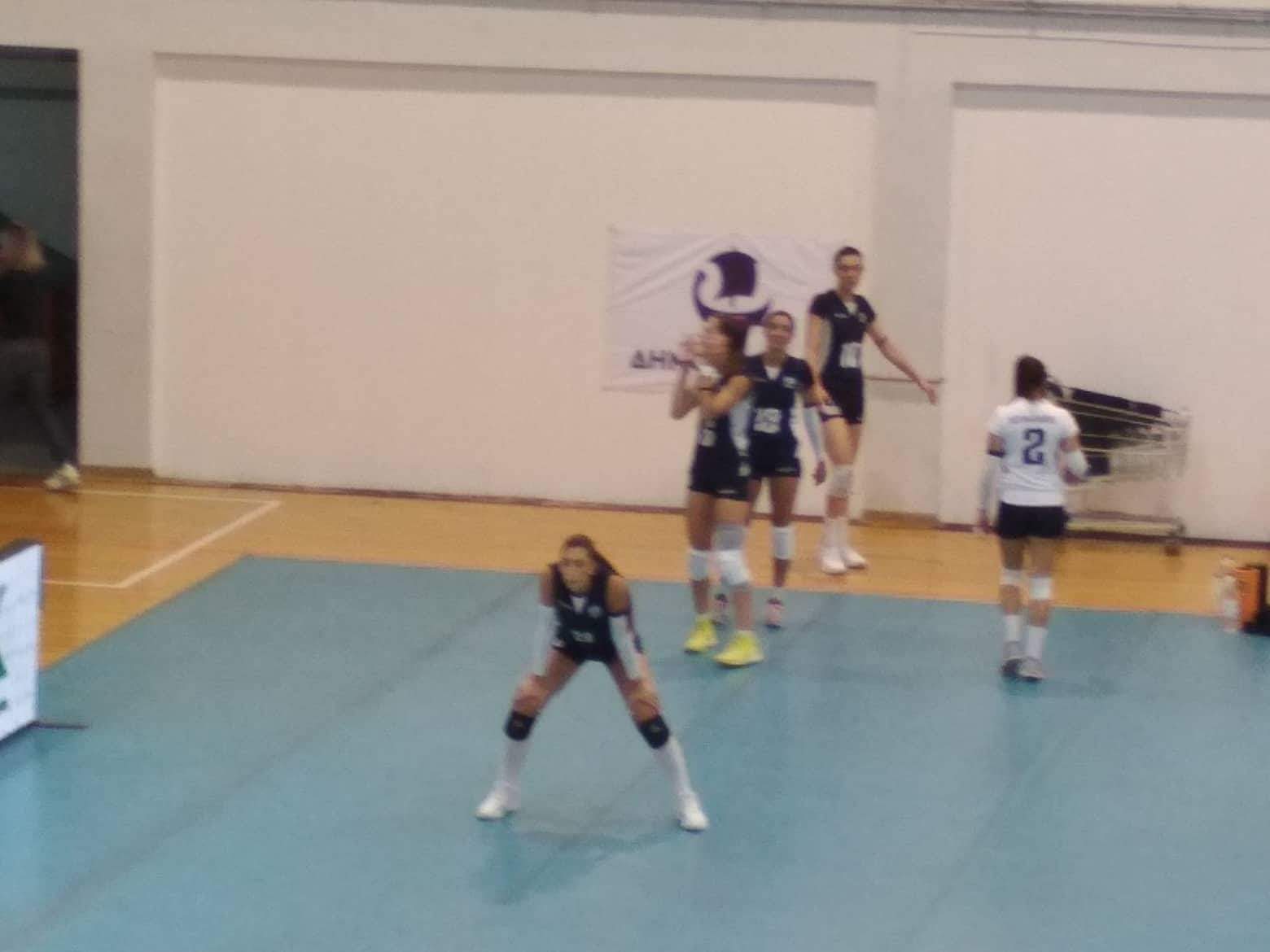 Προθέρμανση της Εθνικης Γυναικων στο Κλειστο της Νεας Ιωνιας Βολου. | 🏐 ...