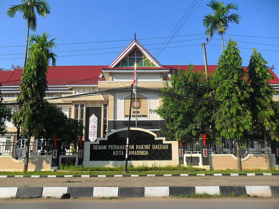 SEJARAH KOTA DAN KABUPATEN: Kota Samarinda
