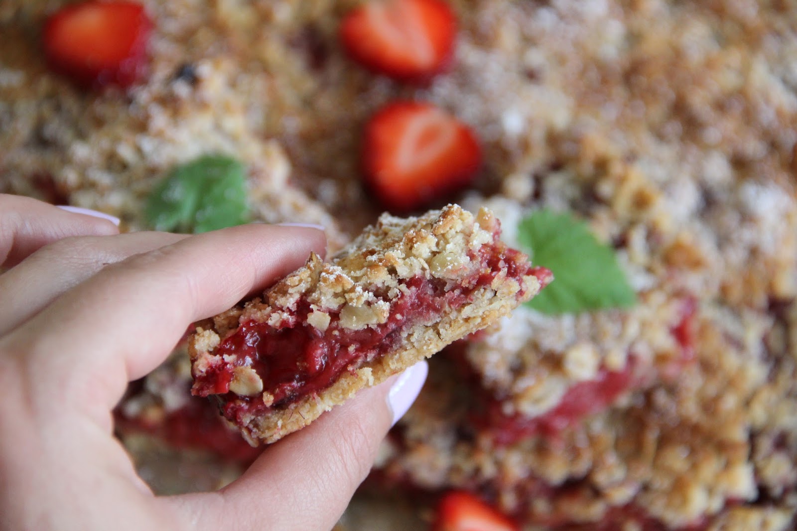 ugotowac.blogspot.com: Kruche ciasto (owsiane) z truskawkami