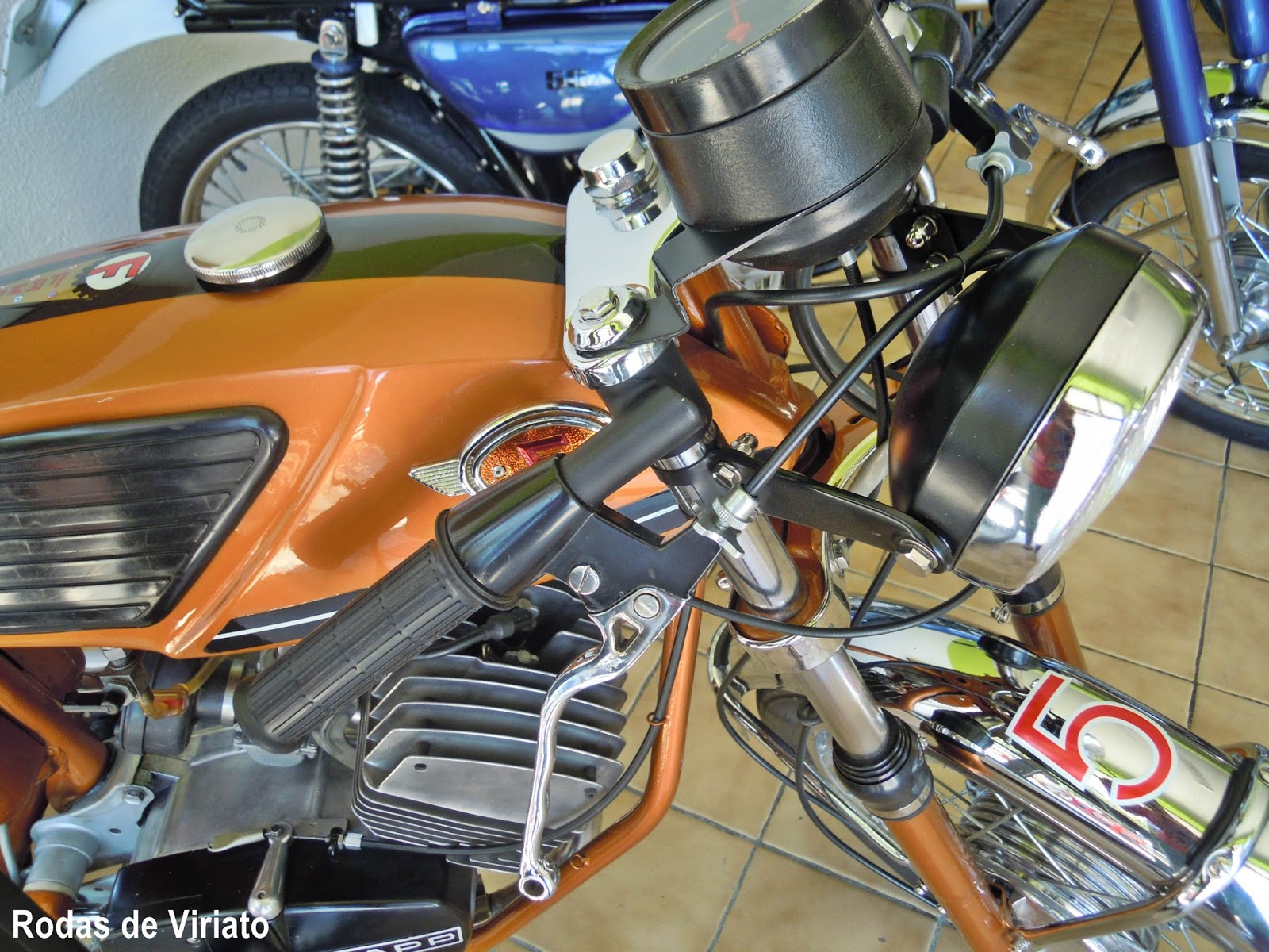 Motorizada Famel XF 17 - Oficina Moto & Restauro