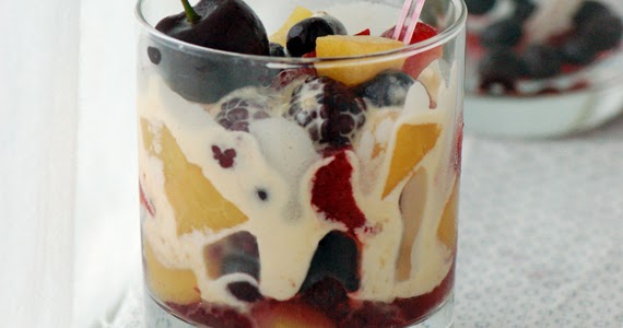 Verrine de salade de fruits au sabayon