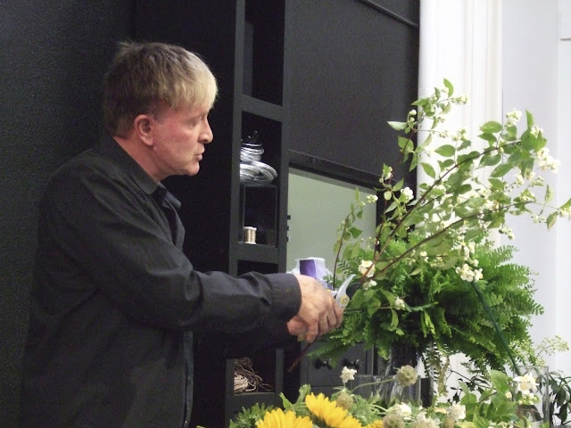 Floral Ambiance by Deborah Di Bella AIFD: Wildflower Workshop with René ...