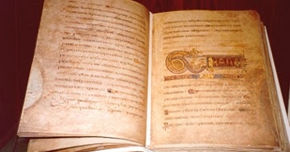 El Libro de Kells, un manuscrito iluminado - Realidad Retorcida