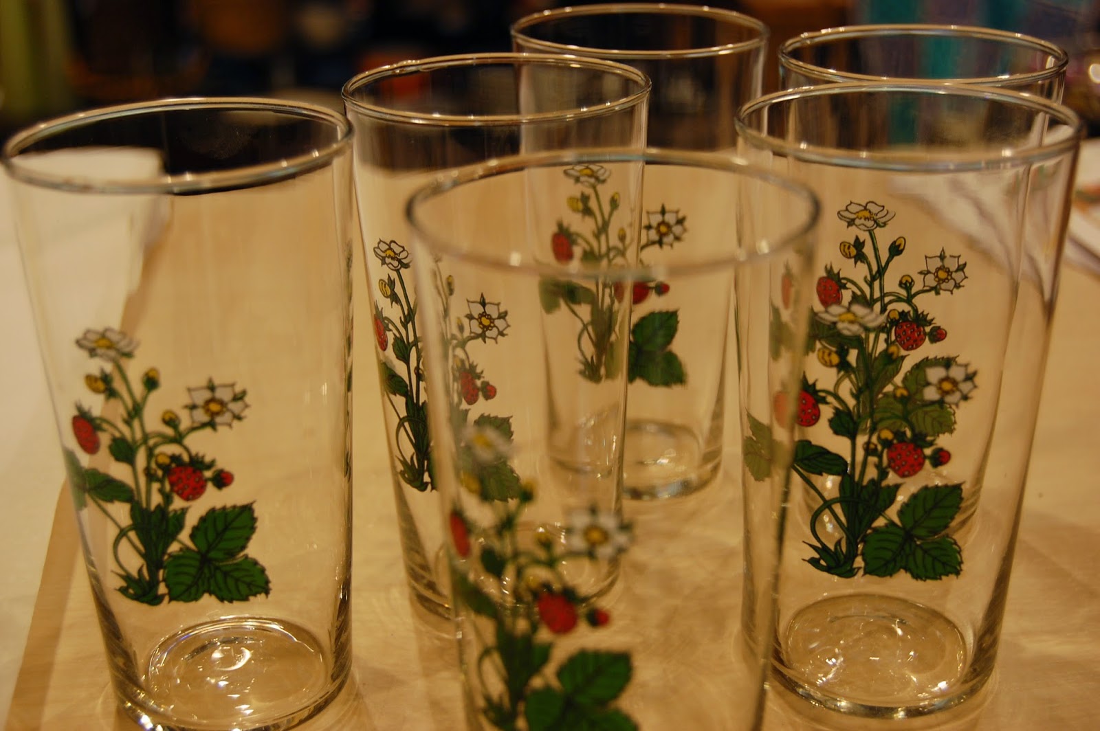 Bruktikken på havna.: BILDER, GLASS OG BLING!