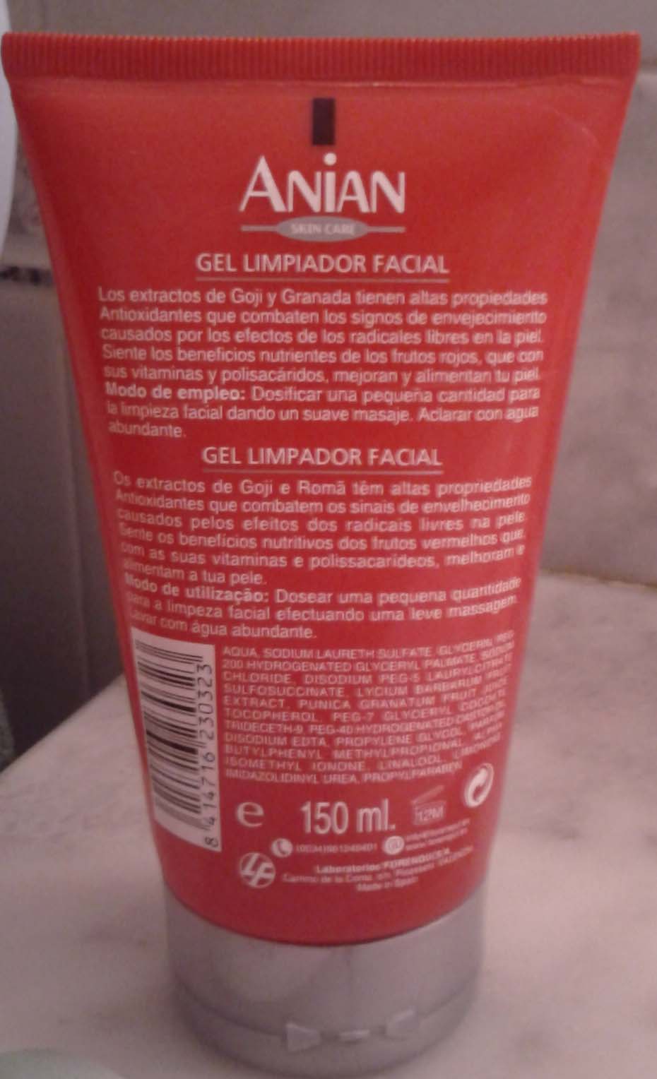 Mona se queda: Gel limpiador facial de Anián