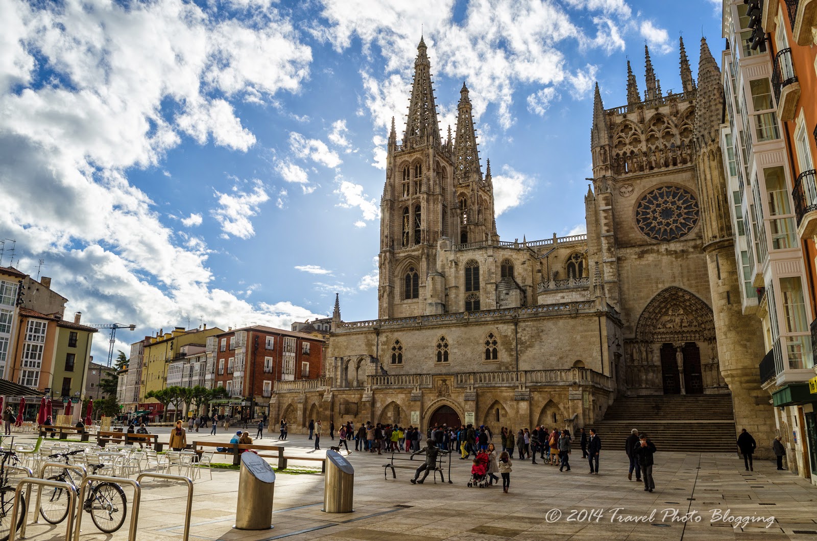 Travel Photo Blogging: Endless suburbs of Burgos