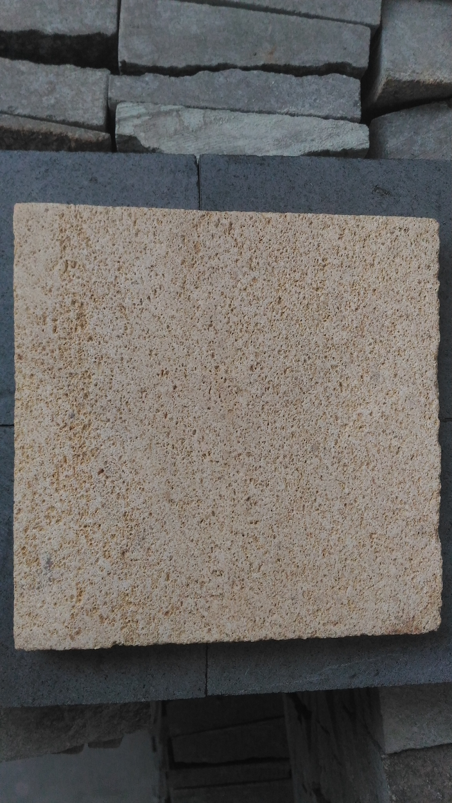 Pabrik Batu Alam Paras Jogja Palimanan Putih Super - Pengrajin Batu Alam