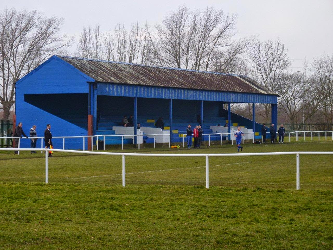 The Groundhopper: Thorne Colliery 2-3 Brodsworth Welfare AFC