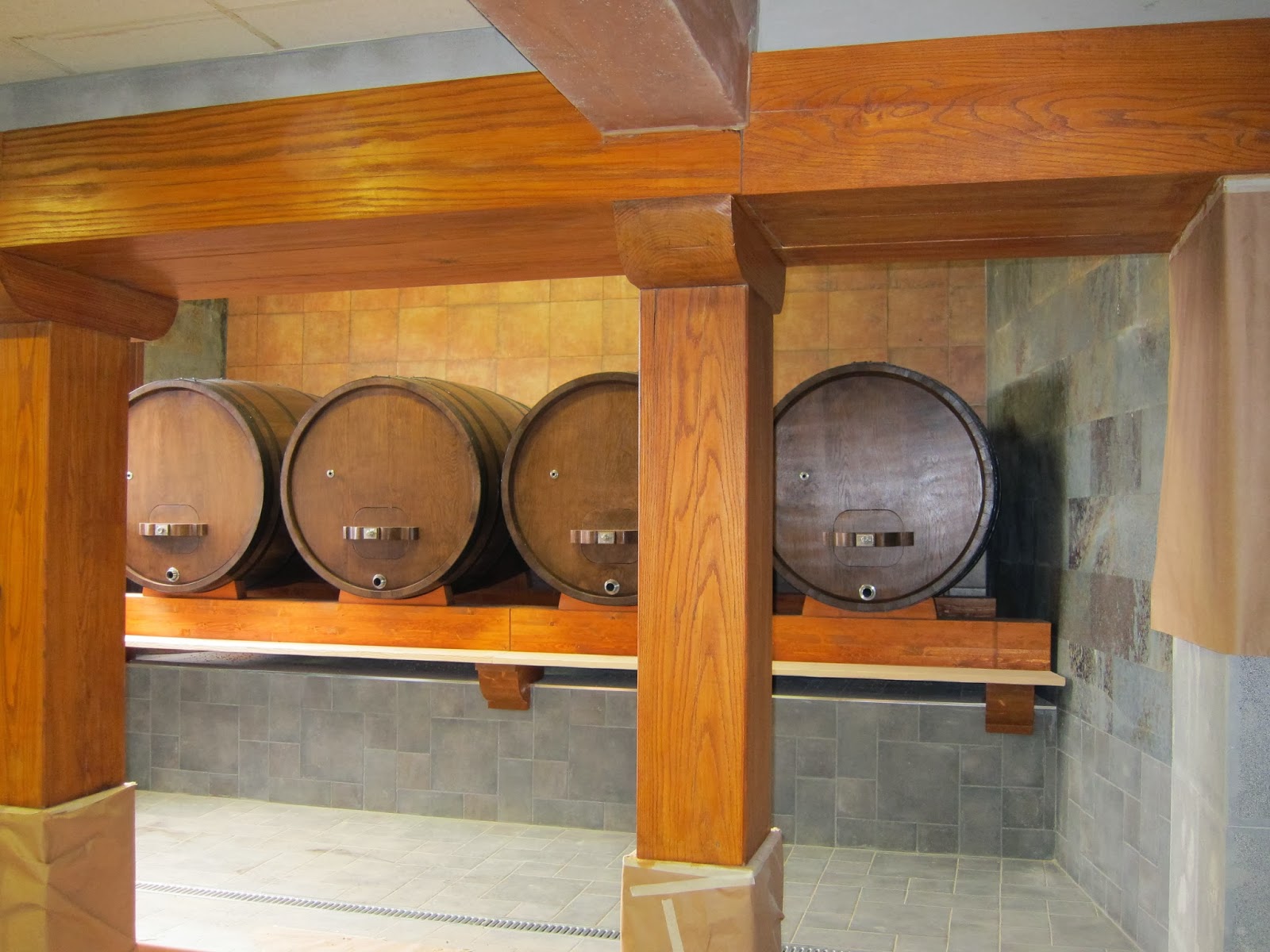 Carpintería y Tonelería: Toneles de Roble 1500 litros con accesorios de ...