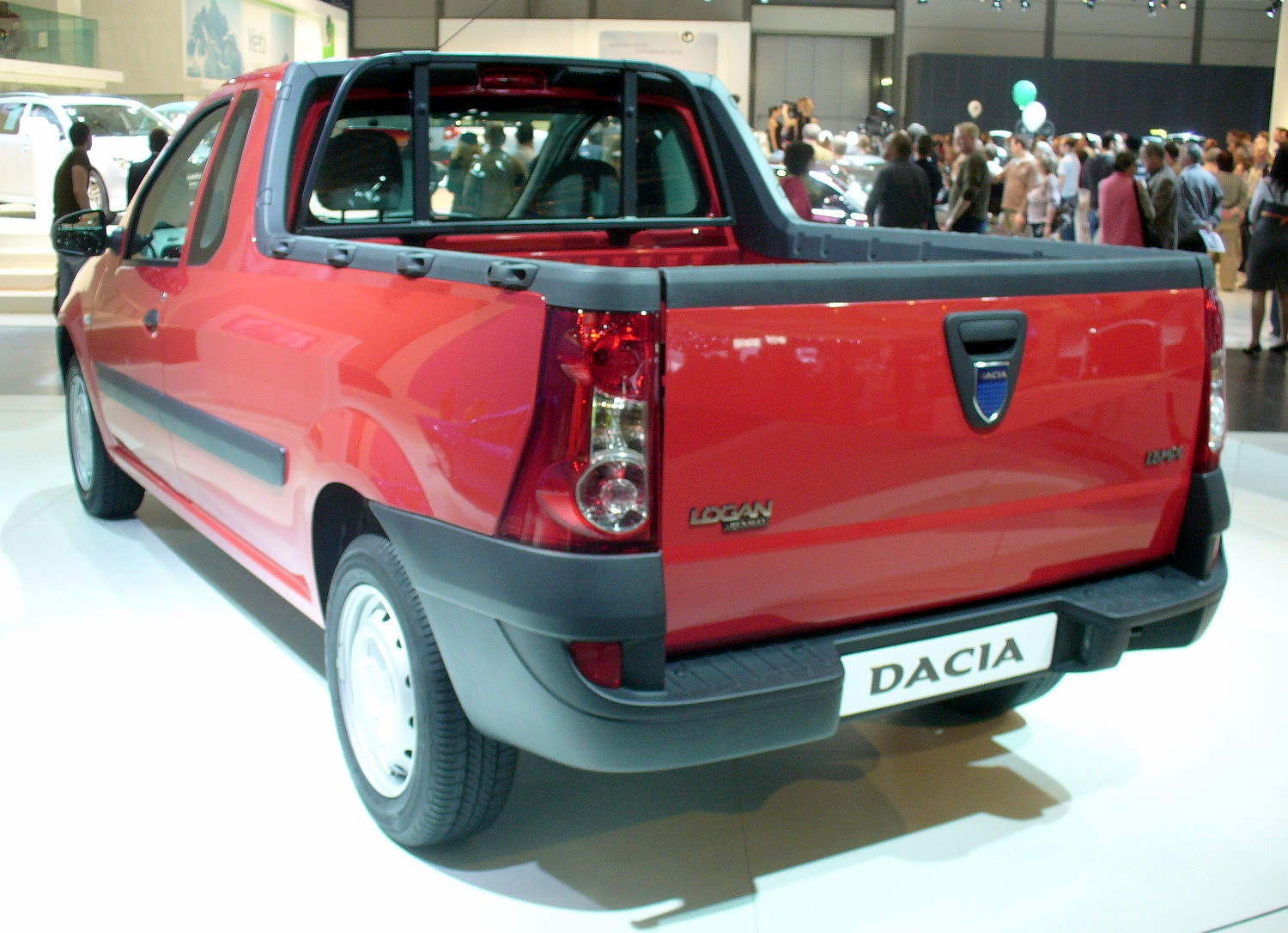 Renoceronte: Logan Pickup (Dacia)