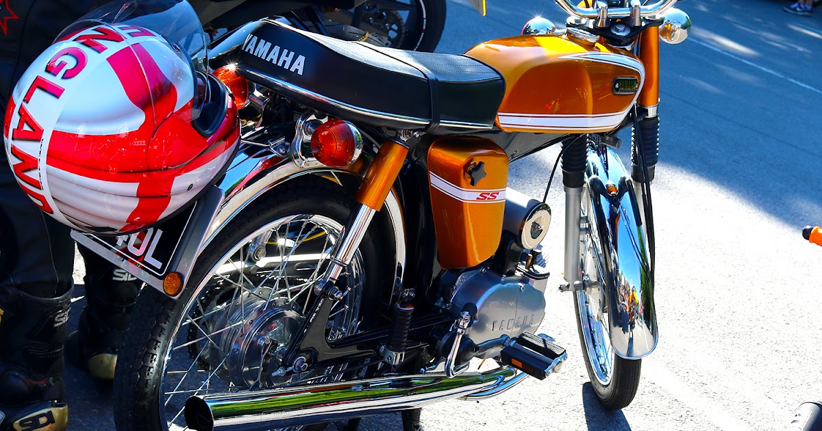 Tim's Motorcycle Diaries: Box Hill On a Sunny Sunday Morning