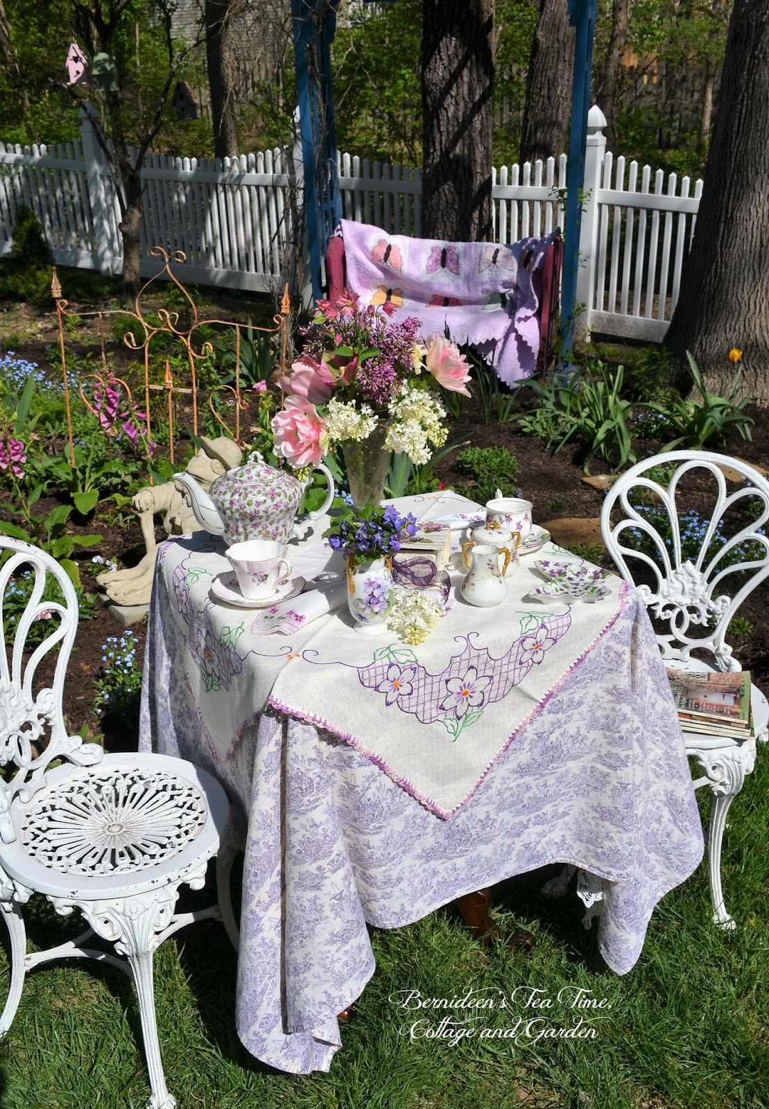 Bernideen's Tea Time, Cottage and Garden: FIRST "TEA IN THE GARDEN ...