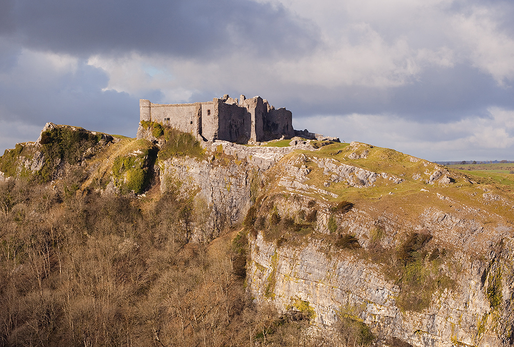 bensozia: Today's Castle: Carreg Cennen