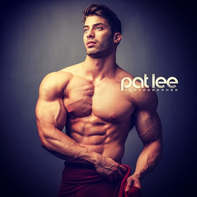 Daily Bodybuilding Motivation: Alex Davis - Fitness Model and Bodybuilder