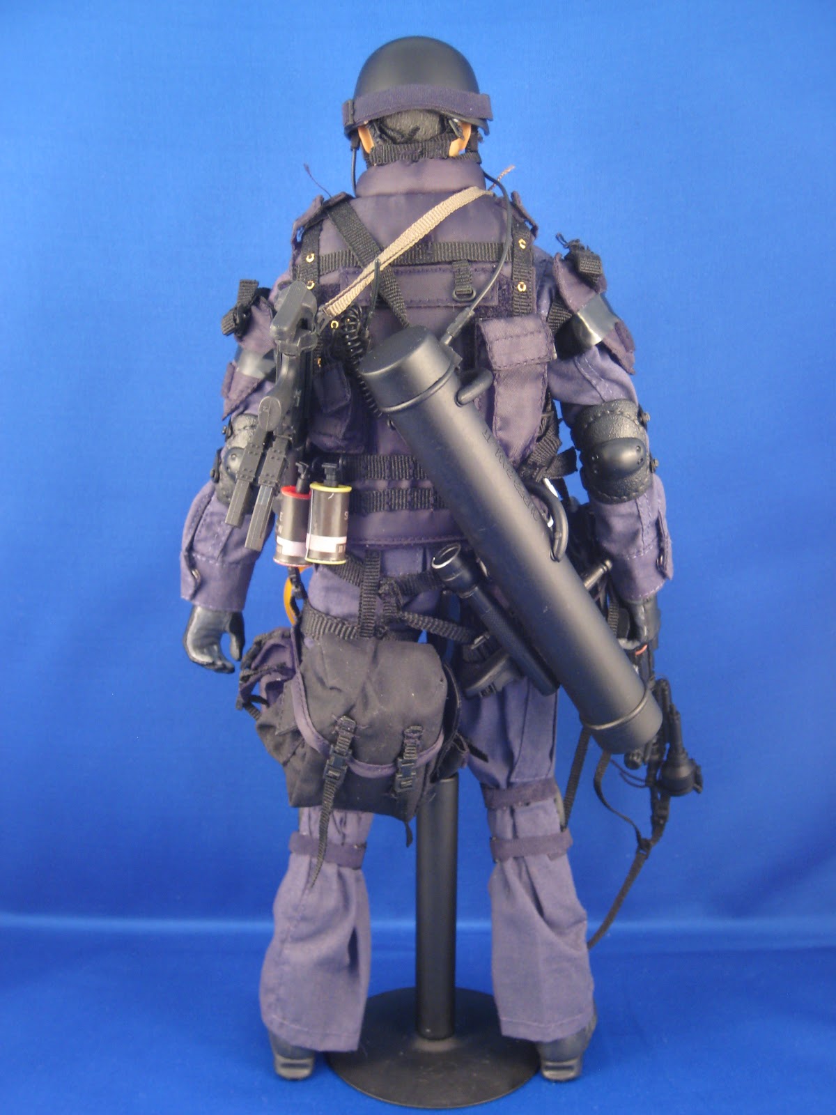 MY LOVE 4 TOYS: SWAT - Kitbash